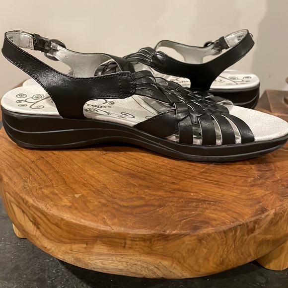 BareTraps | Shoes | Bare Traps Sandals | Poshmark